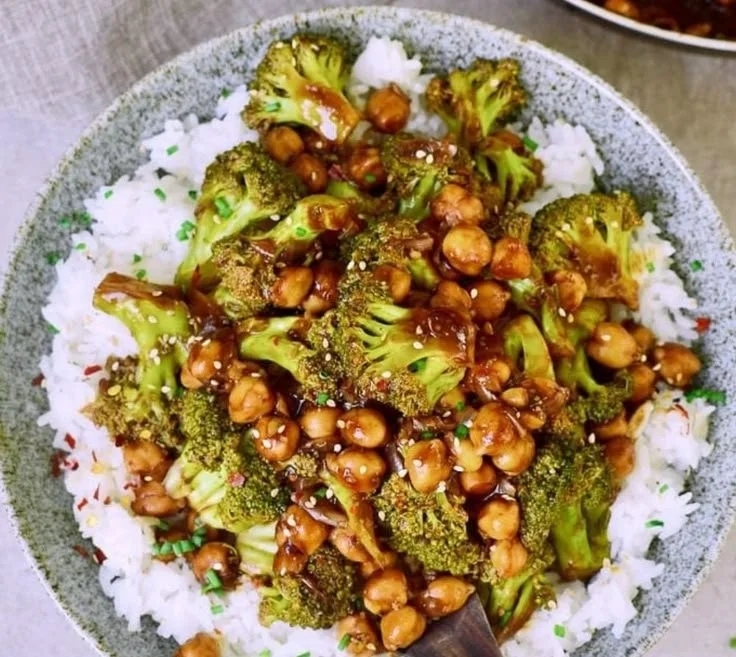 Broccoli Chickpea Stir Fry